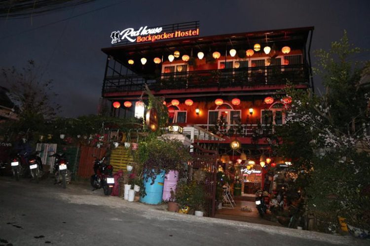 Review Red House Hotel (Khách Sạn Ngôi Nhà Đỏ) - Điểm Lưu Trú Lý Tưởng ...