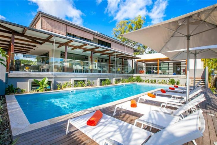 Resort Là Gì? Giải Đáp Những Thông Tin Chi Tiết Nhất Về Resort